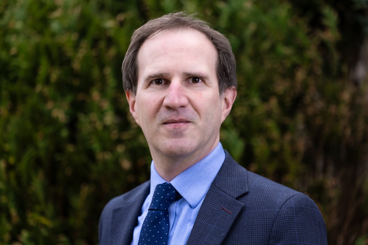 Simon Rounce Financial Advisor — Amber River