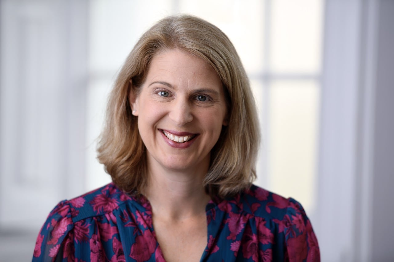 Elizabeth Hogan Financial Advisor — Amber River